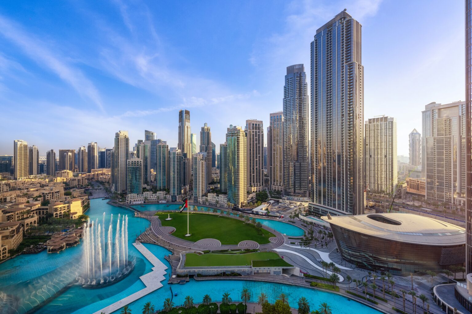 The Burj Khalifa: Look Out From the Top of the World | Gray Line World Wide